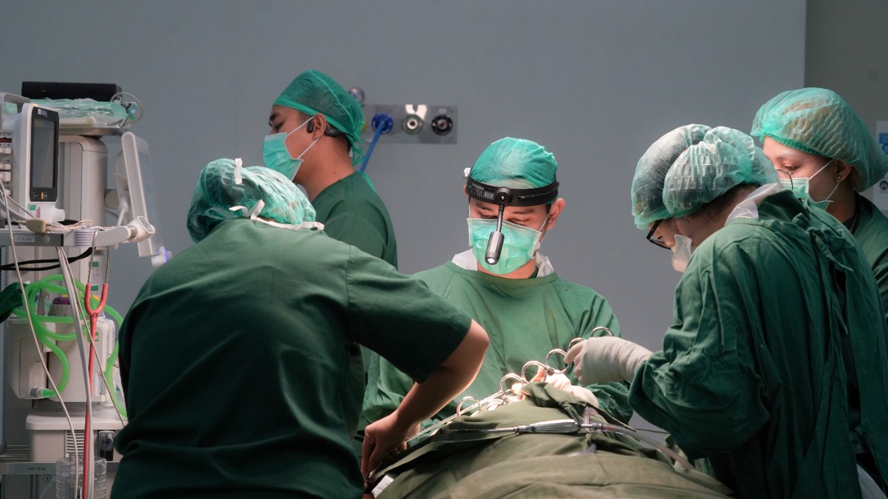 Pahami Gejala dan Cara Penanganan Radang Amandel - RSIA Bina Medika